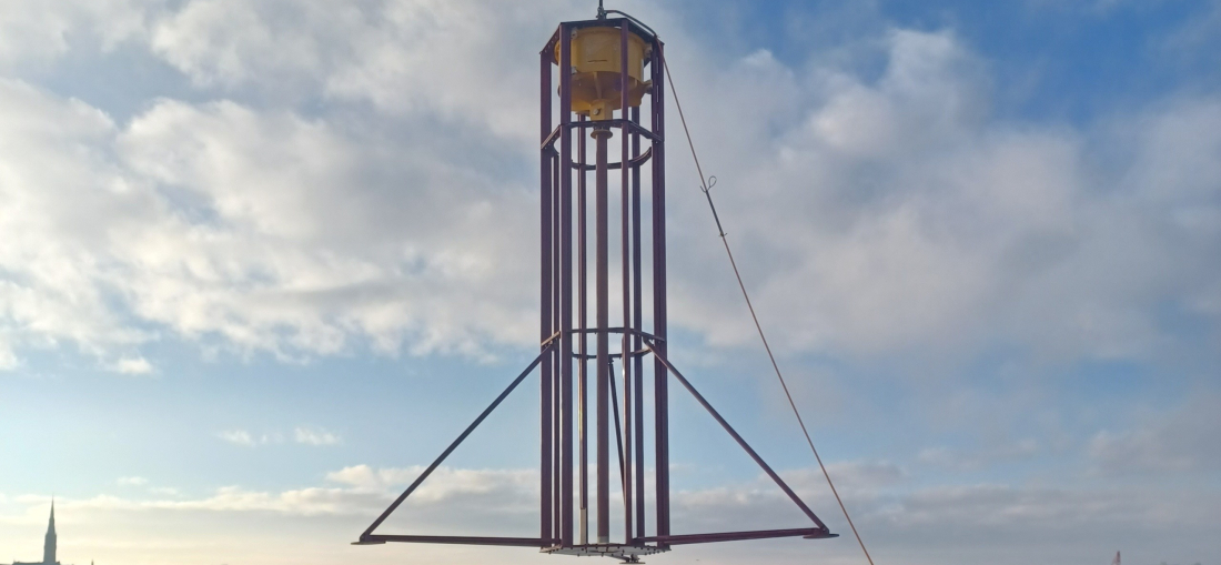 Large vibrocorer, for seabed sediment samples, for rental from EEL